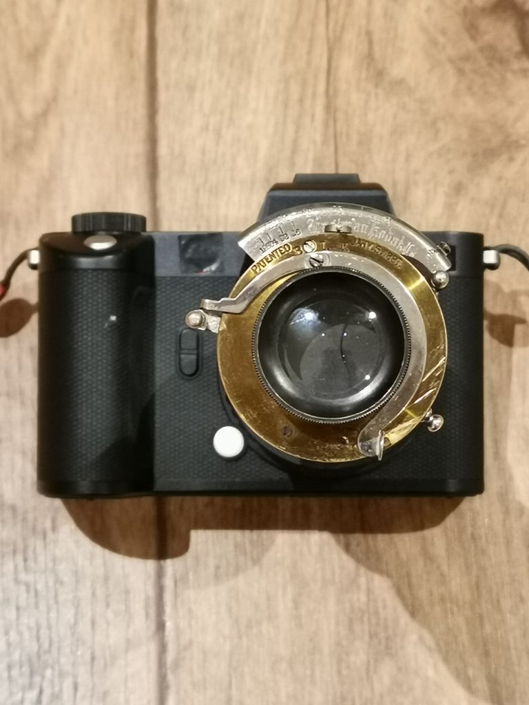 RAPID RECTILINEAR LENS + EASTMAN KODAK TRIPLE ACTION SHUTTER ON LEICA ...